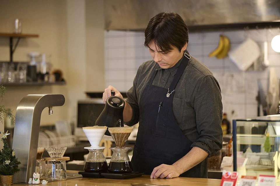 When Yesterday’s Coffee Grounds Roast Today’s Beans: A Circular Economy ...